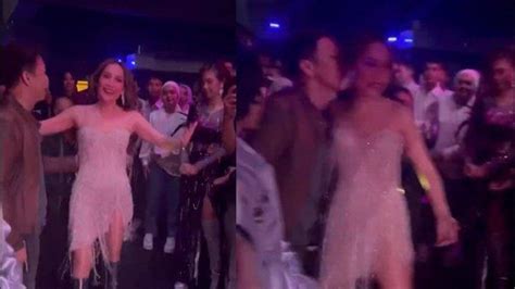 Aksi Ariel Noah Langsung Viral Cium Bcl Di Belakang Panggung Posbelitung Co