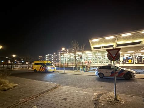 Jongen Geslagen En Geschopt Op Treinstation Kort Zaans