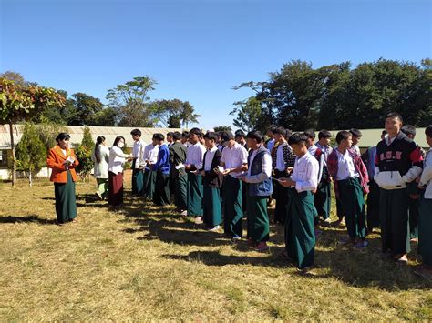 ပင်းတယမြို့နယ်တွင် ၇၆ နှစ်‌မြောက် လွတ်လပ်ရေးနေ့အထိမ်းအမှတ်အကြို သတင်းစကားလက်ကမ်းစာစောင်များ ဖ