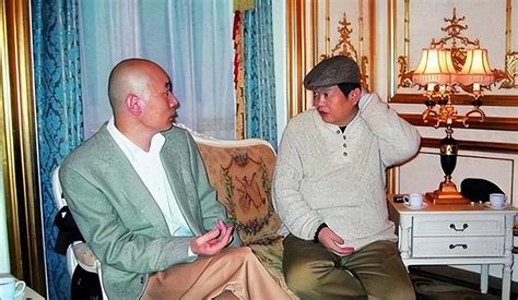 葛优个人资料：老婆是 醋坛子”，无儿无女，又不漂亮，却甘愿宠她30多年 人物集