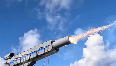 防衛装備庁、海自艦艇でレールガン射撃試験に成功 旅行業界・航空業界 最新情報 − 航空新聞社