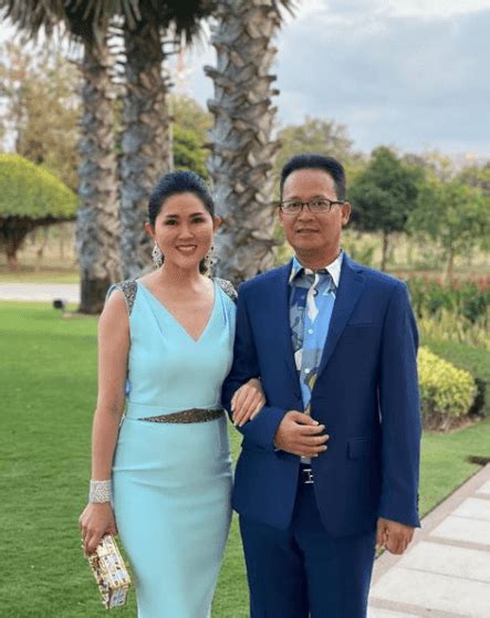 ភរិយាមន្ត្រីល្បី២រូប ជាអ្នកដឹកដៃកូនក្រមុំ ថ្ងៃមង្គលចៅស្រីទាំង២របស់ ឯកឧត្តម ជា សុផារ៉ា