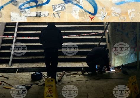 Плоскости са паднали от тавана на подлеза на булевардите „България“ и „Тодор Каблешков“ в София