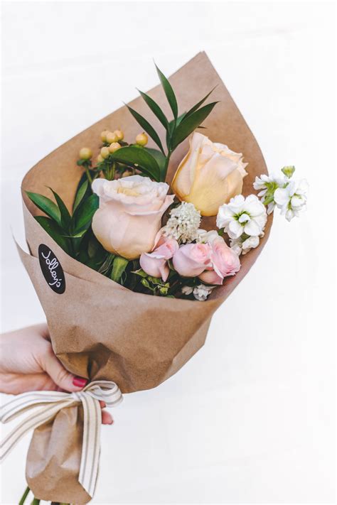 How To Wrap Fresh Flower Bouquet At Numbers Mcleod Blog
