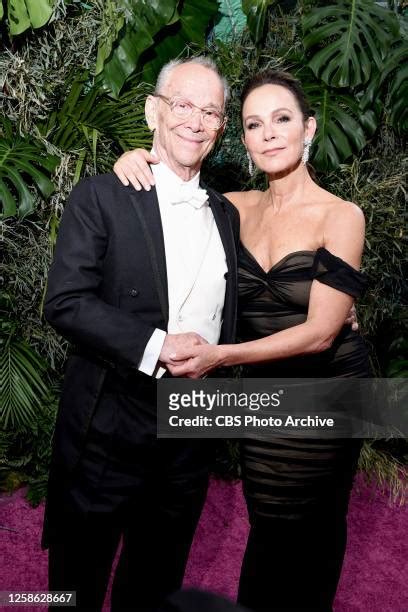 432 Jennifer Grey And Dancing With The Stars Photos And High Res Pictures