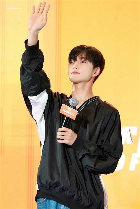 Riize Community Post Seunghan I Miss U So Much ️ Riize Is 7 🧡