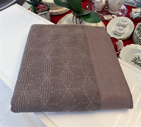 ისიმო ⚜️პრემიუმ ხარისხის პირსახოცები⚜️ 24 ₾ ტანის ზომა საქართველოს ბანკის განაწილება Tbc