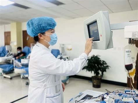 潍坊市中心血站5·12国际护士节 致敬白衣天使！ 海报新闻