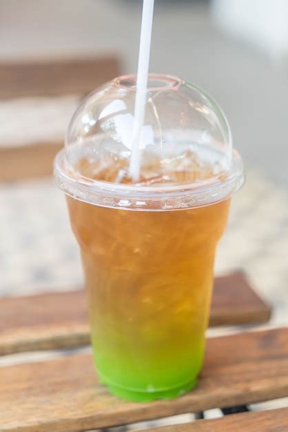 Free Photo Iced Kiwi Tea