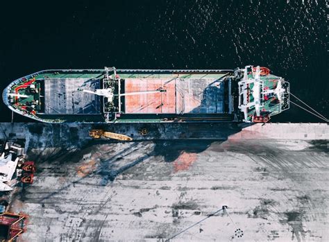 Premium Photo Cargo Ship Loading