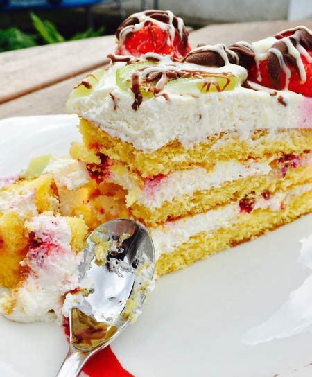 Super Light Everyday Fruit And Cream Gateau Ramonas Cuisine