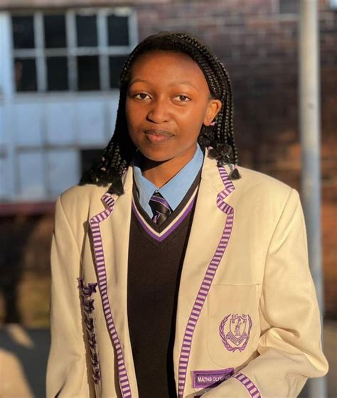 Sinalo Woeker Met Haar Skryftalent Netwerk24