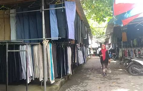 Dampak Larangan Pakaian Bekas Impor Omzet Pedagang Turun Drastis