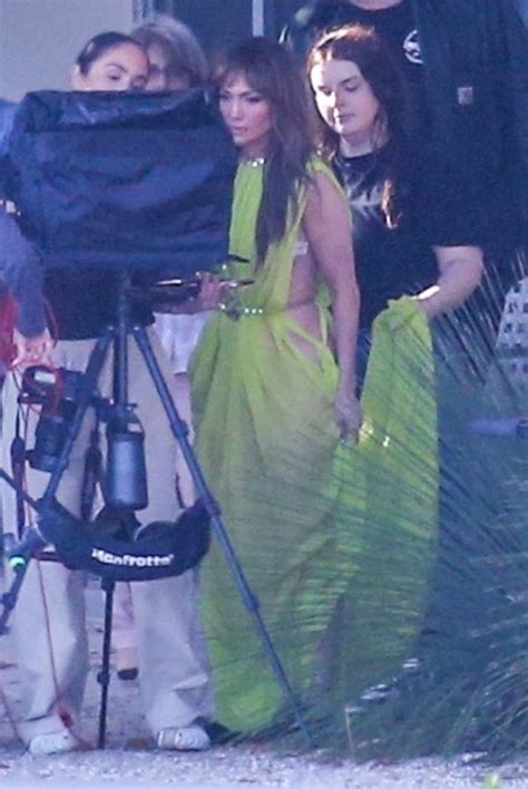 Jennifer Lopez En Shooting à Hollywood Hills 18 Juillet 2023