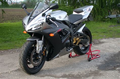 Verkaufsseite Yamaha YZF R1 (RN09)