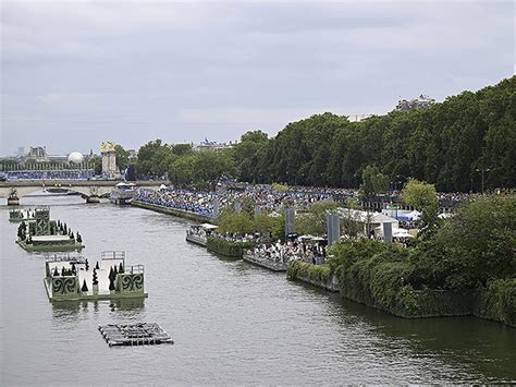 Церемония открытия Олимпийских игр 2024 Водный парад в Париже Фоторепортаж 26 07 2024 23 18