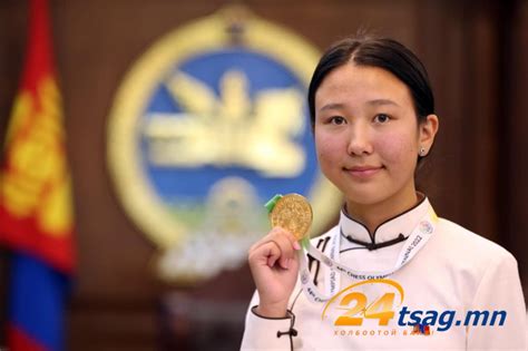 Шатар Б Мөнгөнзул тэргүүлж байна