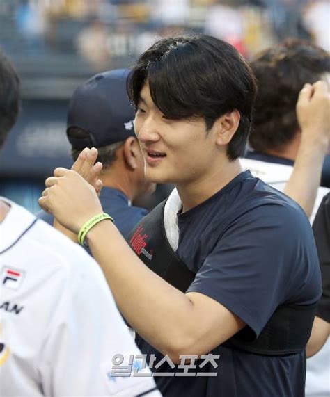 Is 잠실 곽빈 5승8회 빅이닝 두산 Lg 꺾고 3연패 탈출