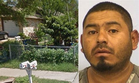 Texas Man Wanted For Having Sex With Chain Link Fence Daily Mail Online