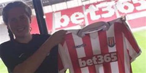 Lilly Rae 2 8x4 Football Queensland