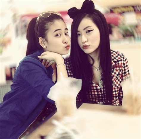 ភ្ញាក់ផ្អើលទើបដឹង ពេជ្រ សូលីកា និង ដេត ម៉ាលីណា ជាមិត្តនឹងគ្នា បង្ហាញរូបភាពកាលពី ១០ឆ្នាំមុន