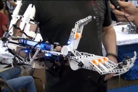 A Passionate Uses LEGO Bricks To Build A Functional Robotic Arm