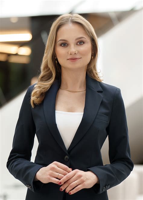 Julia Gawlik Magnum Real Estate Nieruchomości Warszawa