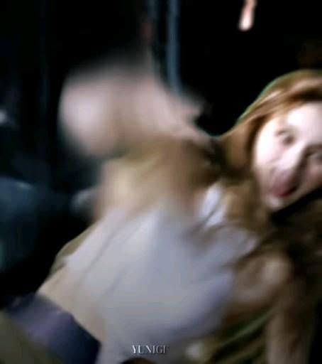 v e n u s adlı kullanıcının ITZY panosundaki Pin Video