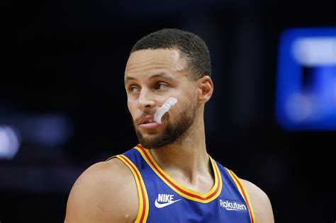 Stephen Curry Ejected For Throwing Mouth Guard In Critical Moment
