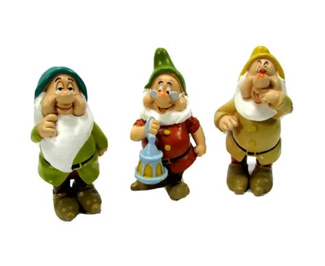 Disney Dig Snow White And The Seven Dwarfs Figurines Sneezy Doc