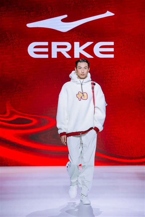 换了设计师的鸿星尔克，是我买不起的样子 增长科学