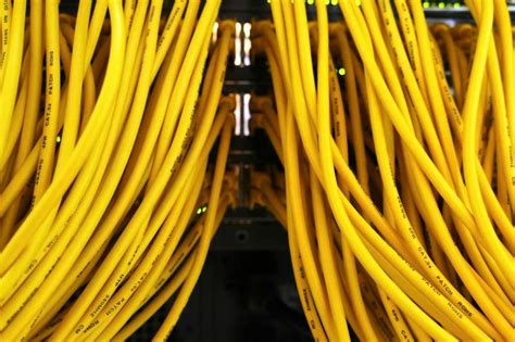 Versa Brings Multiple Functions To Software Defined Branch Networks Versa Brings Multiple Functions To Software Defined Branch Networks