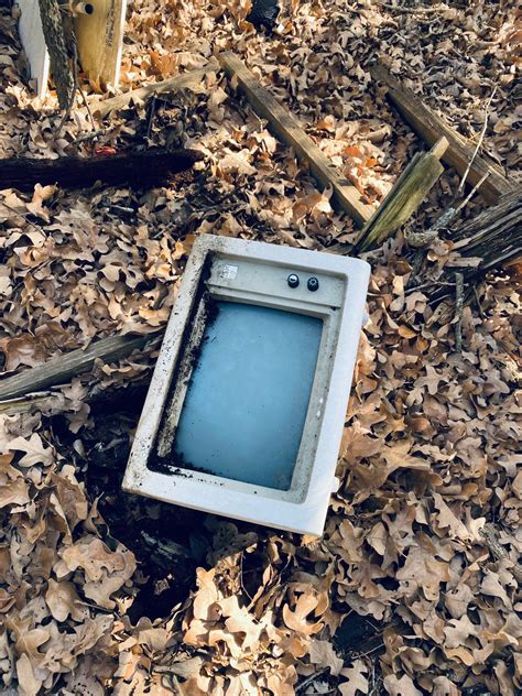 Found An Ibm Computer Monitor R Metaldetecting