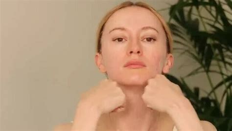 10 минутный лифтинг массаж на каждый день Смотреть онлайн в поиске Яндекса по Видео