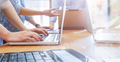 5 Important Factors When Choosing An Outsource Developer Partner 5 Important Factors When Choosing An Outsource Developer Partner