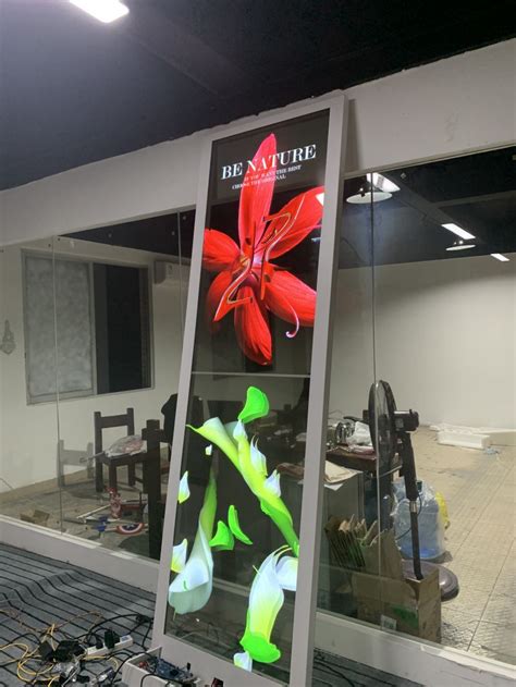 Oled滑轨屏透明滑轨电视全面窄边显示透明屏智能自发光显示器 触控一体机 会议教学一体机 智能触摸桌 自助终端 全息展示柜 深圳智显通科技有限公司