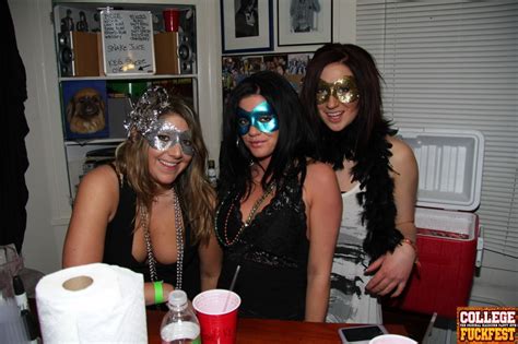 Drunk Teen Slut Gets Wild And Naughty At The Mardi Gras Party Porn