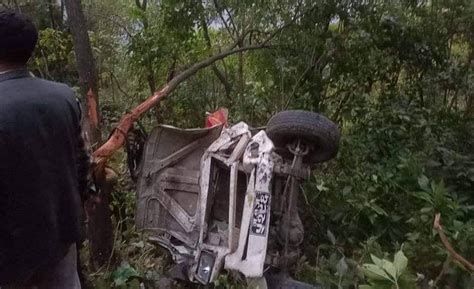 पर्वतमा जीप दुर्घटना हुँदा १ जनाको मृत्यु ७ जना घाइते Yo Bela