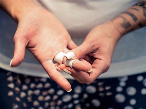 How To Get Rid Of A Blister On Your Feet Hands Lips And Other Areas