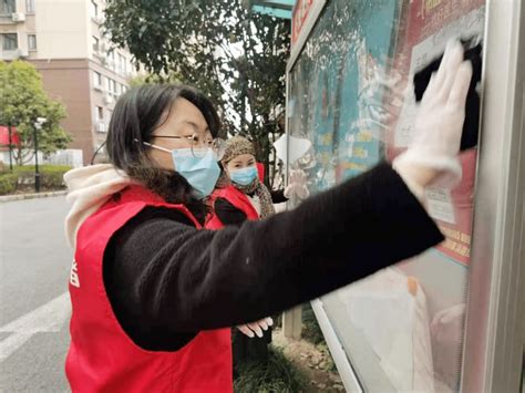 雷锋精神代代传，志愿服务暖人心做好事