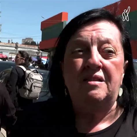 მოქალაქე ჩემი სახლის წინ ნაგვის ყუთია სადაც ხალხის რიგი დგას Youtube