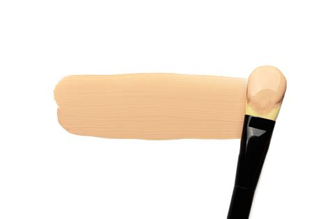 컨실러 베이지 색 스트로크와 흰색 배경에 브러시 파운데이션 크림 스와이 메이크업 제품 브러쉬 스트로크 얼룩 얼굴 피부 화장품 기본 샘플 스킨 케어 화장품 액체 질감 0명에