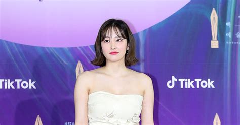 포즈 취하는 진종서