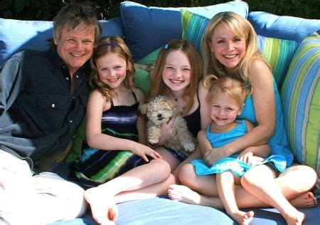 Emily Alyn Lind Bio Sisters Height Net Worth Age Birthday Dating Facts Gossip Girl