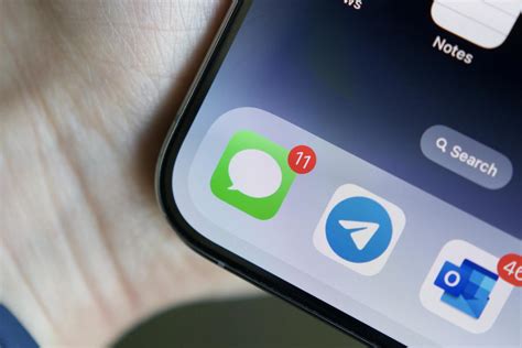 IOS Has A Weird But Serious IMessage Bug Heres How To Avoid It