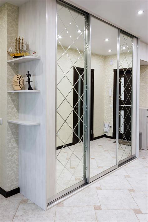 Шкаф в прихожую с зеркалом Ромб Мебель на заказ от ПЛИТ МАР