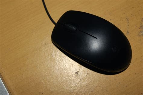 Mouse Terbaik Murah Dan Simple Dari Logitech Bagi Pengalaman