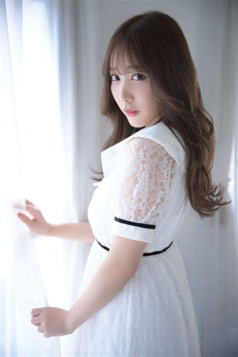 Conan Koyoi 小宵こなん 写真集 「今宵の月はhですね Vol1」 Set01 Everia Club