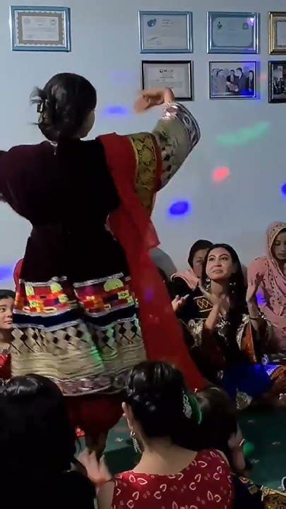 خوشکیل ترین رقص دخترای افغان 😍🇦🇫 Youtube