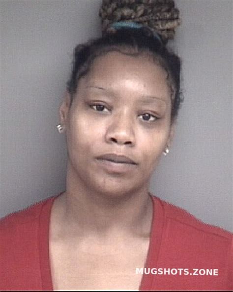 Banks Tiffany Danielle 08052022 Dubuque County Mugshots Zone